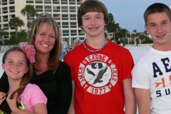 Fundraiser for Karen Villeneuve by Allison Colby : Help Karen Villeneuve