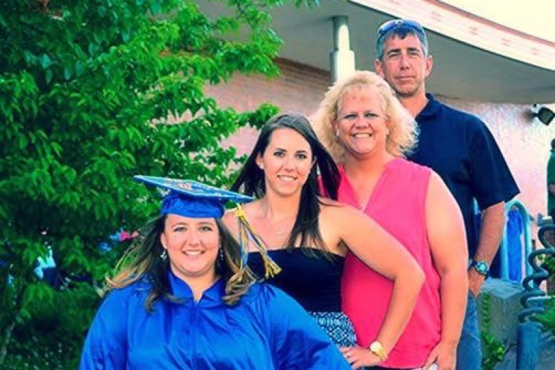 Fundraiser for Kari Knowlton by Sarah Byers : Knowlton Family Support Fund