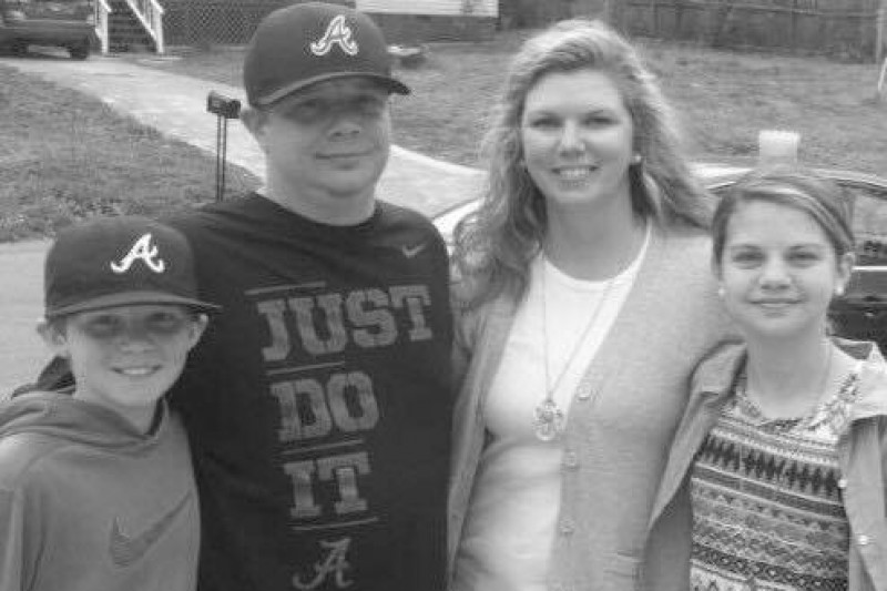 Fundraiser for Stacie Kelley by Sherry DeLoach Burdett : Dustin Kelley ...