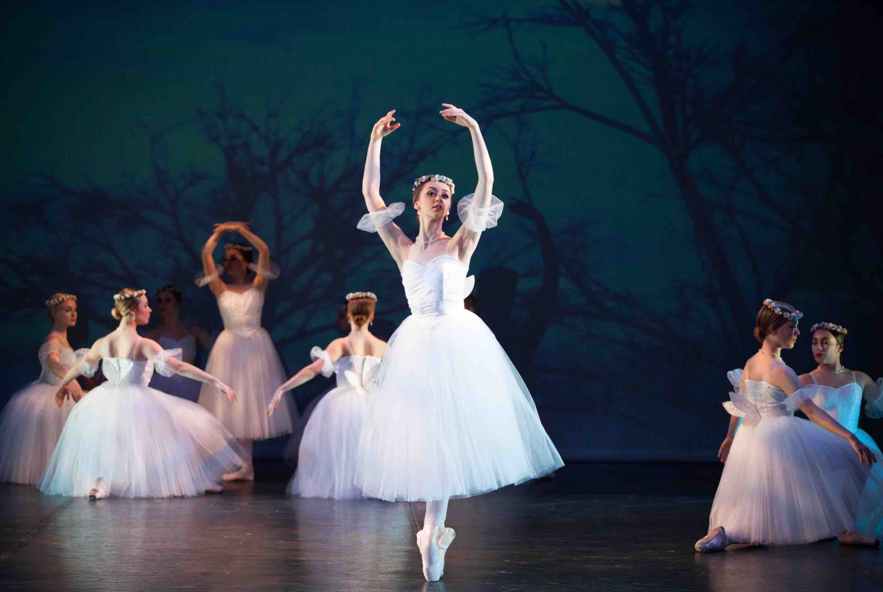 Fundraiser by Maria Appleby : Ella-Louise Appleby Ballet