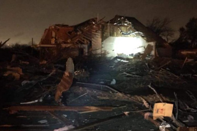 Fundraiser by Lyndsey King Darnell : David,Robin, Matt Tornado Relief